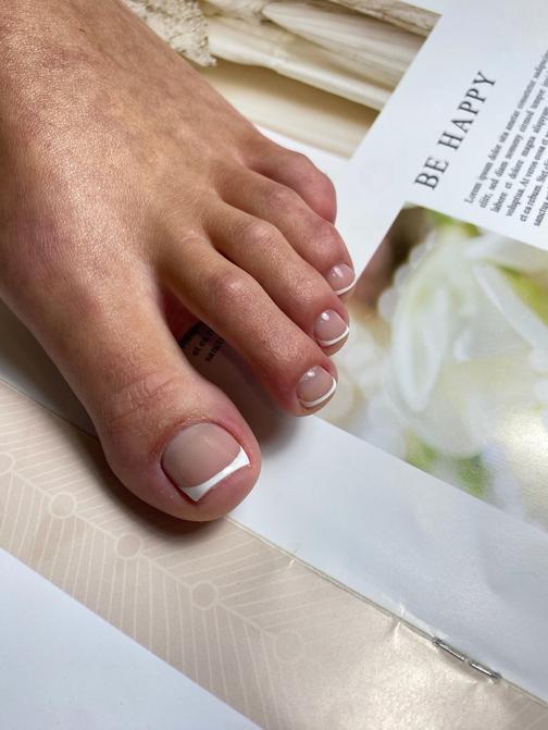 Освойте востребованную профессию мастера педикюра за 3 дня — Adele Nail School