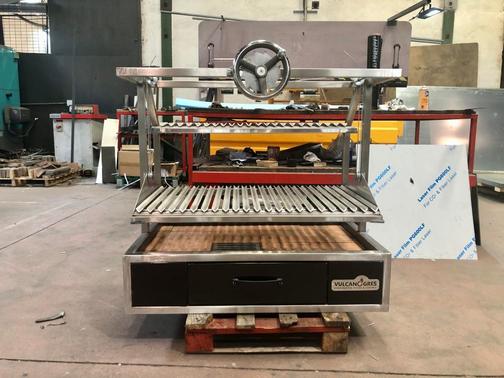 Model 514. Professional grills and barbecues by Vulcano Gres