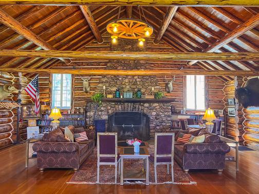 Double Arrow Lodge | Double Arrow Ranch